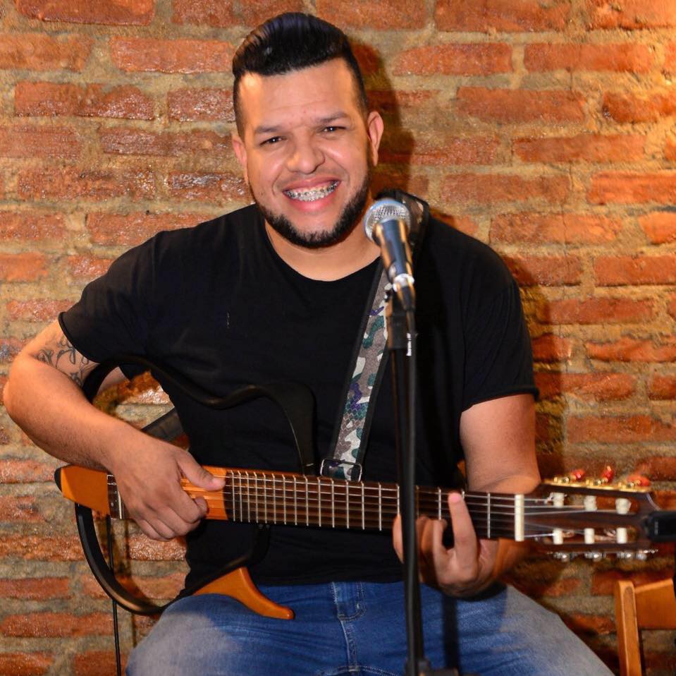 Diggo Voz volta ao palco do Café na sexta-feira 19 | Sindicato dos ...